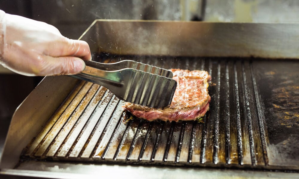 Tips for Choosing the Charbroiler That Fits the Needs of Your ...