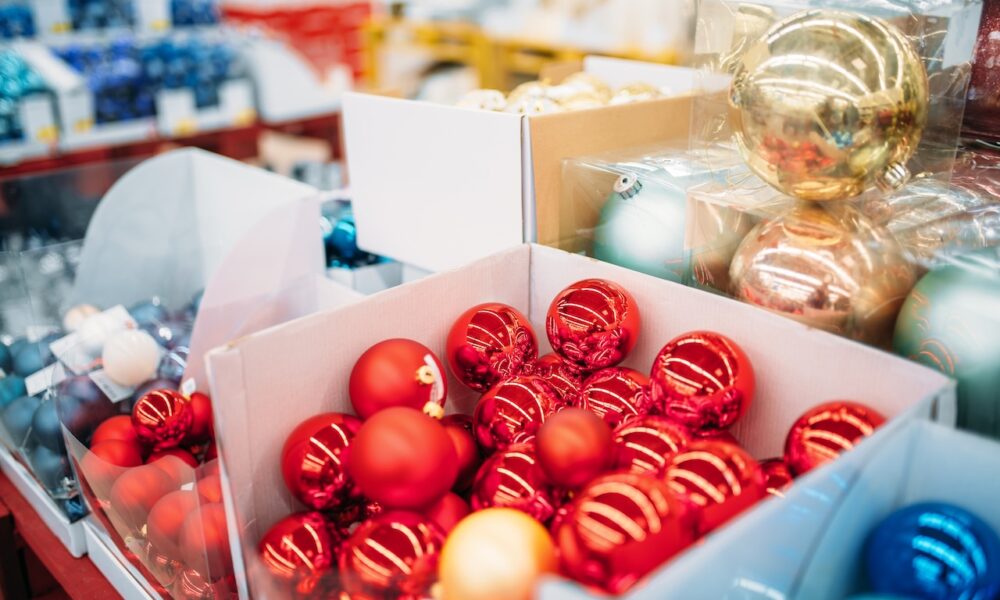 Rotating Holiday Decorations: Storage Tips for Every Season - Lifebru
