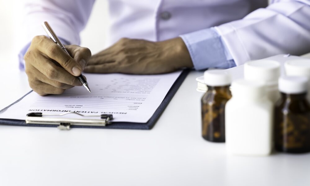 The Top 3 Challenges Doctors Face with EMRs - Lifebru